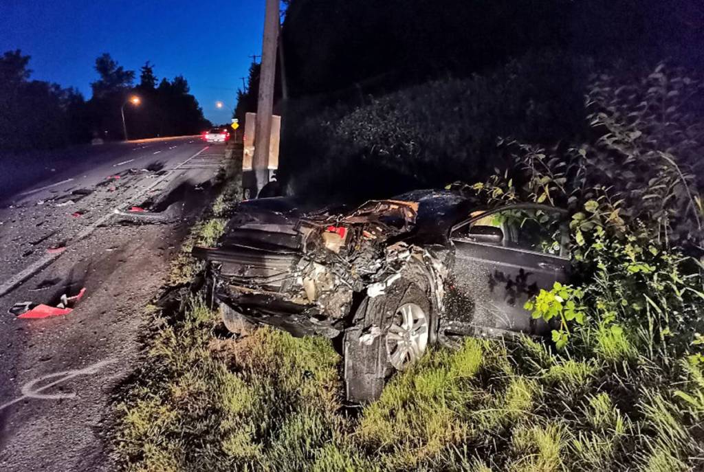 Witness sees head-on in Maple Ridge, stops to help victims | Vernon ...